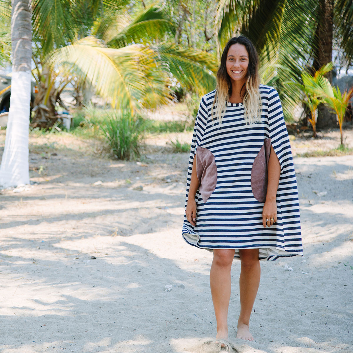 Changing_Cape_Navy_Stripes_4 | NAKISURFスタッフブログ | ナキサーフボードカリフォルニア